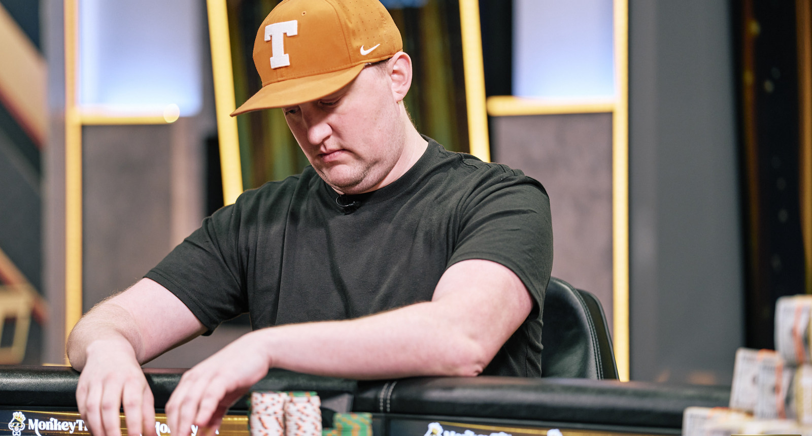 WATCH: “Texas Mike” Moncek Makes Amazing Hero Call In $100K Poker ...
