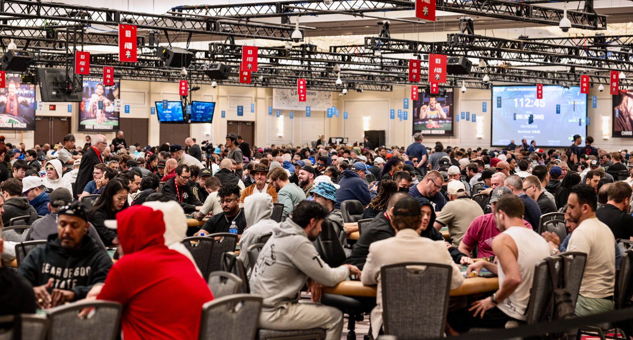 2025 World Series of Poker Main Event On The Edge Of The Money Bubble ...