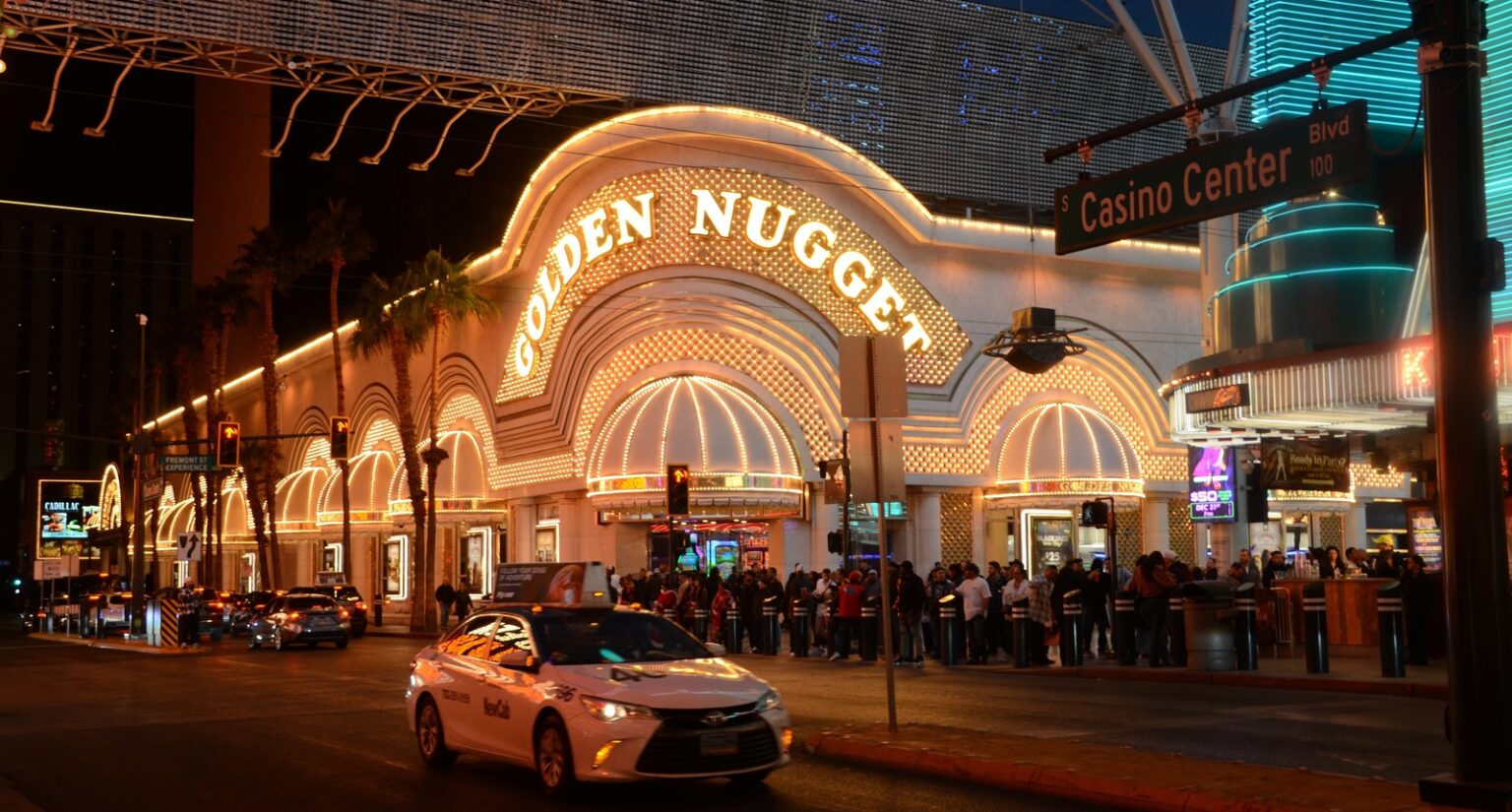 Westgate's SuperBook In Las Vegas To Be Operated By Caesars - Poker News