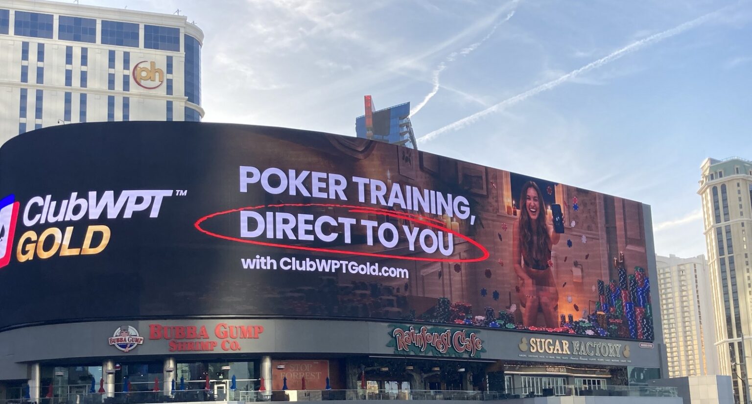 ClubWPT Gold Advertises New Model In Vegas During WSOP - Poker News